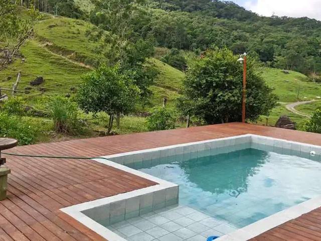 Casa / Sobrado para Venda em Biguaçu/SC Fazenda 2 Quartos