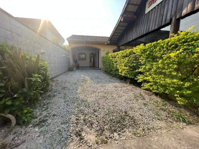 Casa / Sobrado para Venda em Biguaçu/SC Fundos 2 Quartos