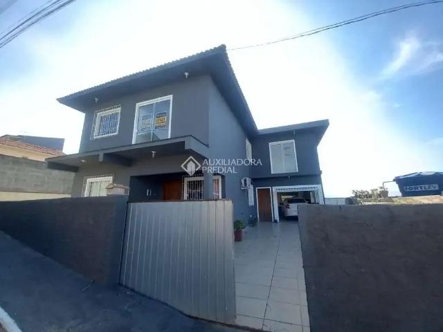 Casa / Sobrado para Venda em Biguaçu/SC Fundos 3 Quartos