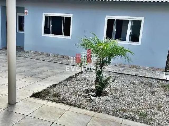 Casa / Sobrado para Venda em Biguaçu/SC Fundos 3 Quartos