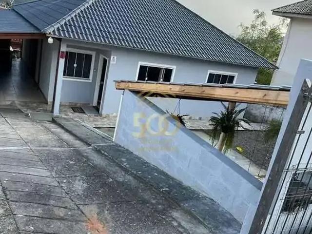 Casa / Sobrado para Venda em Biguaçu/SC Fundos 3 Quartos