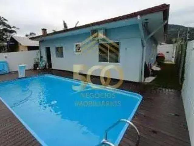 Casa / Sobrado para Venda em Biguaçu/SC Fundos 3 Quartos