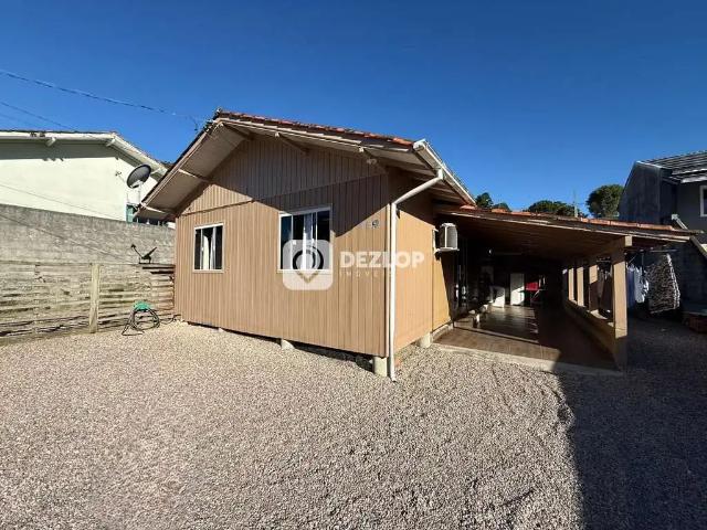 Casa / Sobrado para Venda em Biguaçu/SC Fundos 3 Quartos