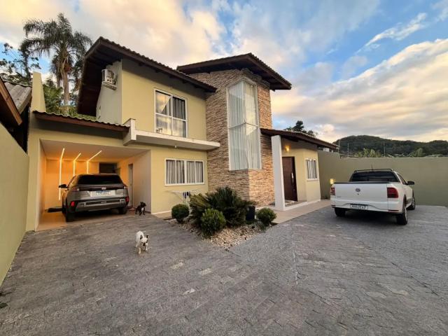 Casa / Sobrado para Venda em Biguaçu/SC Jardim Carandaí 3 Quartos
