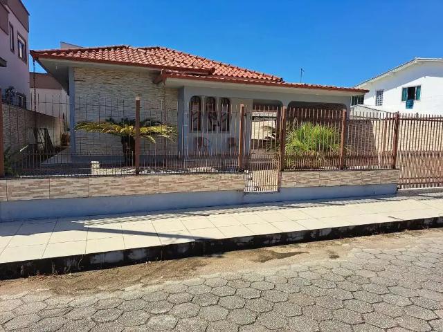 Casa / Sobrado para Venda em Biguaçu/SC Praia João Rosa 3 Quartos
