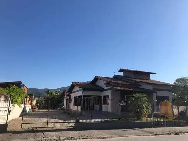 Casa / Sobrado para Venda em Biguaçu/SC Rio Caveiras 3 Quartos