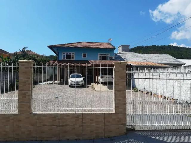 Casa / Sobrado para Venda em Biguaçu/SC Rio Caveiras 3 Quartos