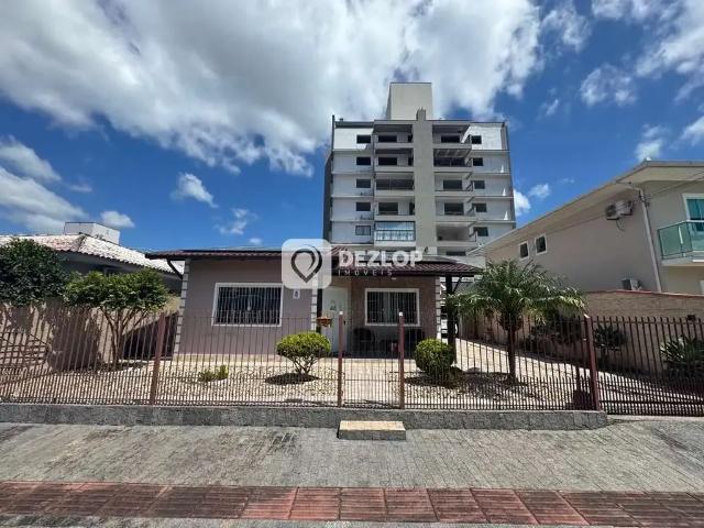 Casa / Sobrado para Venda em Biguaçu/SC Rio Caveiras 4 Quartos