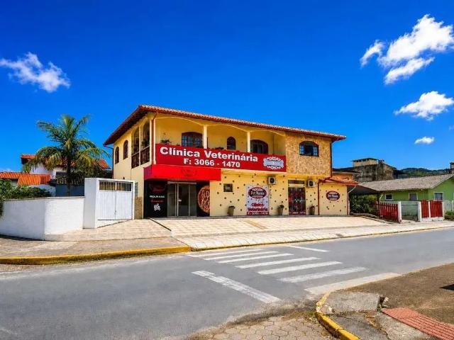 Casa / Sobrado para Venda em Biguaçu/SC Rio Caveiras 4 Quartos