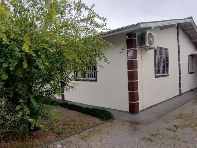 Casa / Sobrado para Venda em Biguaçu/SC Rio Caveiras