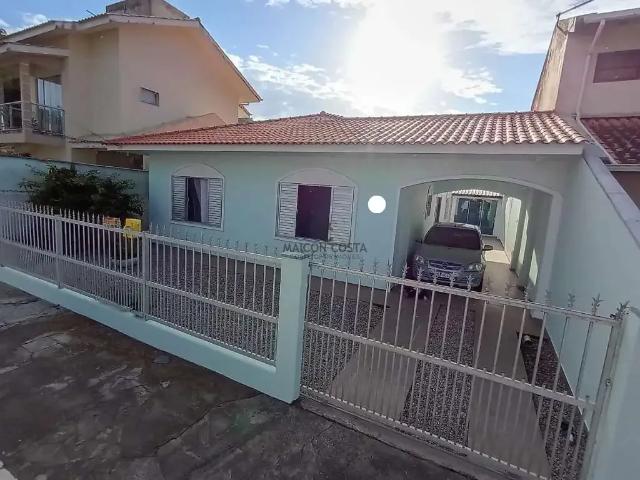 Casa / Sobrado para Venda em Biguaçu/SC Universitários 4 Quartos