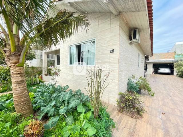 Casa / Sobrado para Venda em Biguaçu/SC Universitários 4 Quartos