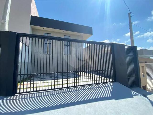 Casa / Sobrado para Venda em Bom Jesus dos Perdões/SP Centro 3 Quartos