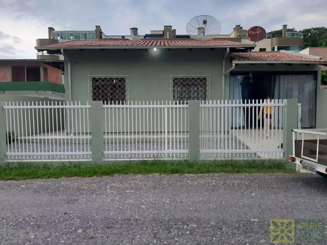 Casa / Sobrado para Venda em Bombinhas/SC Bombas 3 Quartos