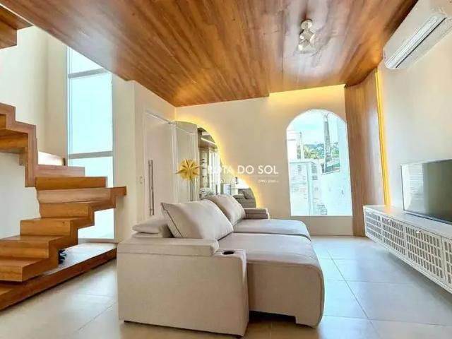 Casa / Sobrado para Venda em Bombinhas/SC Bombas 3 Quartos
