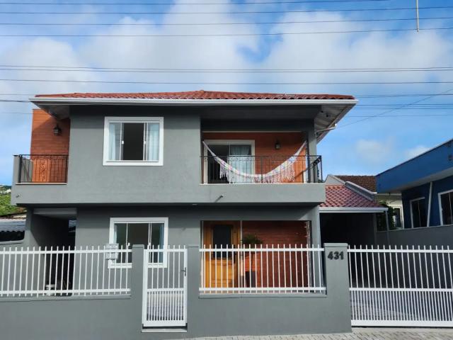 Casa / Sobrado para Venda em Bombinhas/SC Bombas