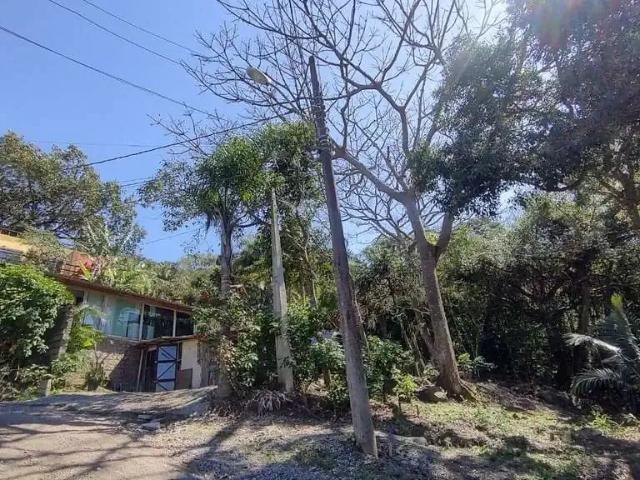 Casa / Sobrado para Venda em Bombinhas/SC Bombas 2 Quartos