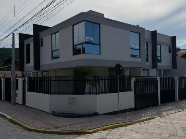 Casa / Sobrado para Venda em Bombinhas/SC Bombas