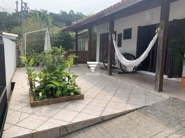 Casa / Sobrado para Venda em Bombinhas/SC Canto Grande 2 Quartos