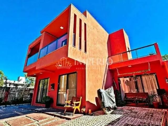 Casa / Sobrado para Venda em Bombinhas/SC Mariscal 4 Quartos