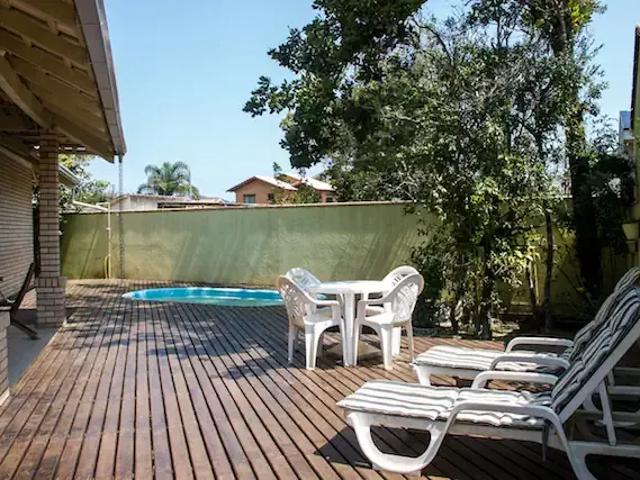 Casa / Sobrado para Venda em Bombinhas/SC Mariscal 4 Quartos