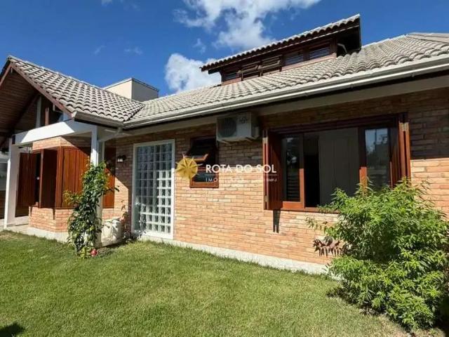 Casa / Sobrado para Venda em Bombinhas/SC Mariscal 3 Quartos