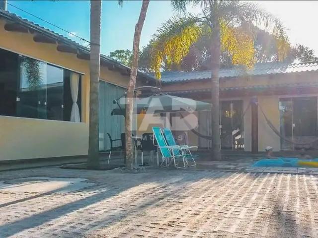 Casa / Sobrado para Venda em Bombinhas/SC Morrinhos 4 Quartos