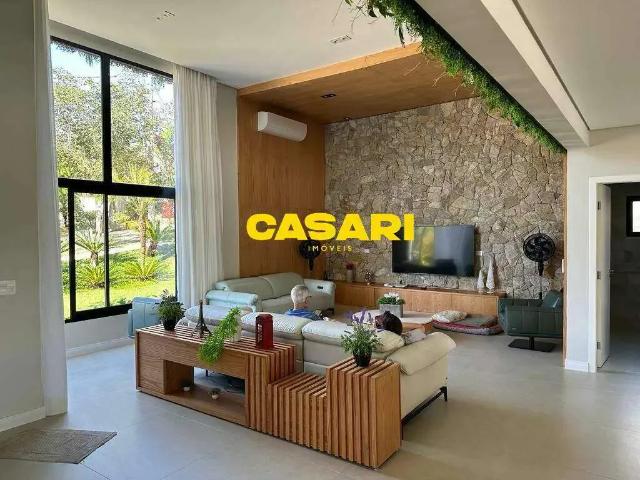 Casa / Sobrado para Venda em Boituva/SP Portal dos Lagos 4 Quartos