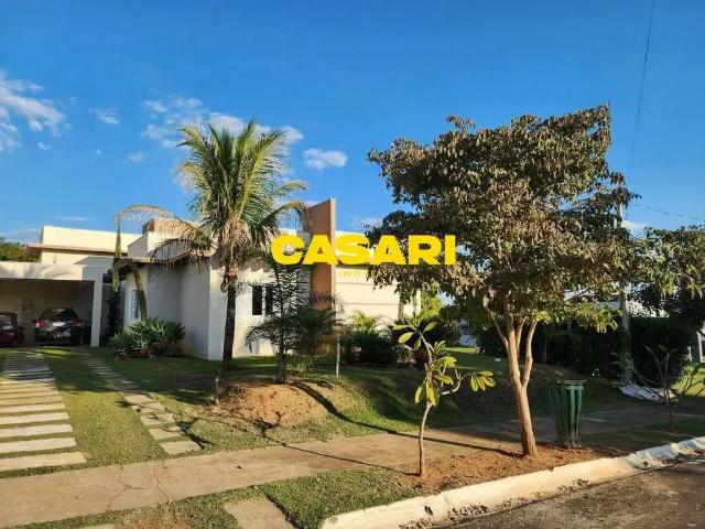 Casa / Sobrado para Venda em Boituva/SP Portal dos Lagos 4 Quartos