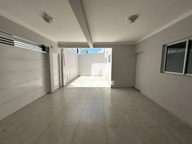 Casa / Sobrado para Venda em Botucatu/SP Centro 4 Quartos