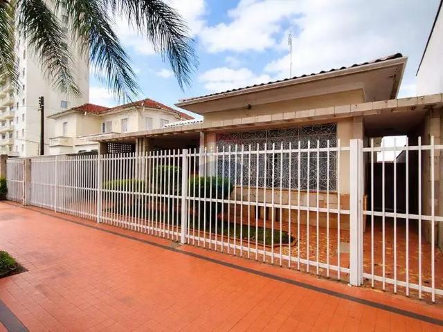 Casa / Sobrado para Venda em Botucatu/SP Centro 3 Quartos