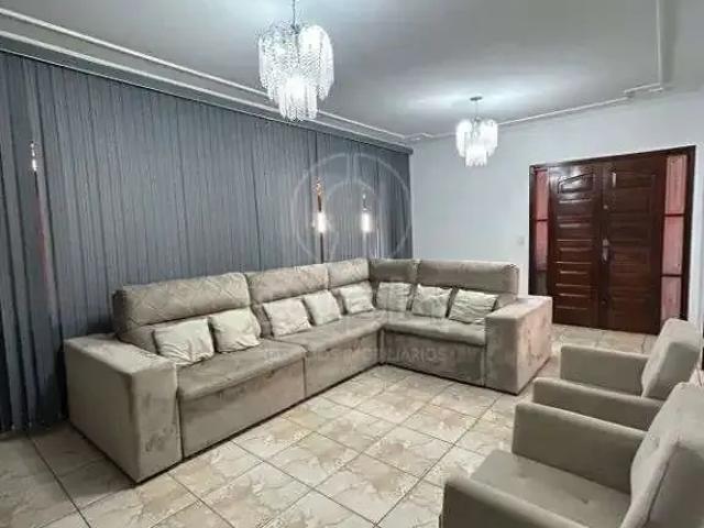 Casa / Sobrado para Venda em Botucatu/SP Jardim Continental 3 Quartos