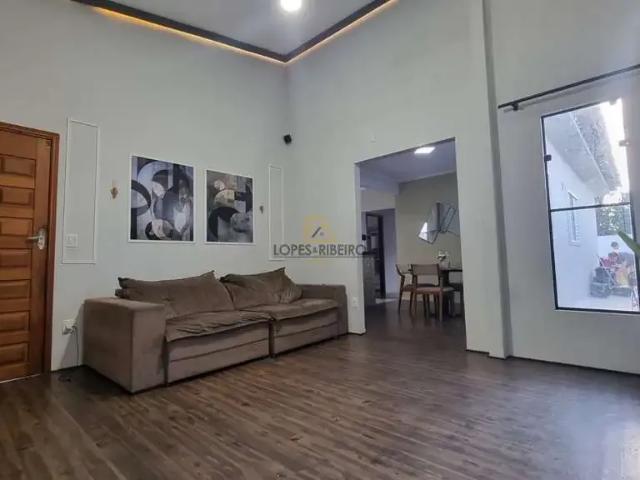 Casa / Sobrado para Venda em Botucatu/SP Residencial Lívia 3 Quartos