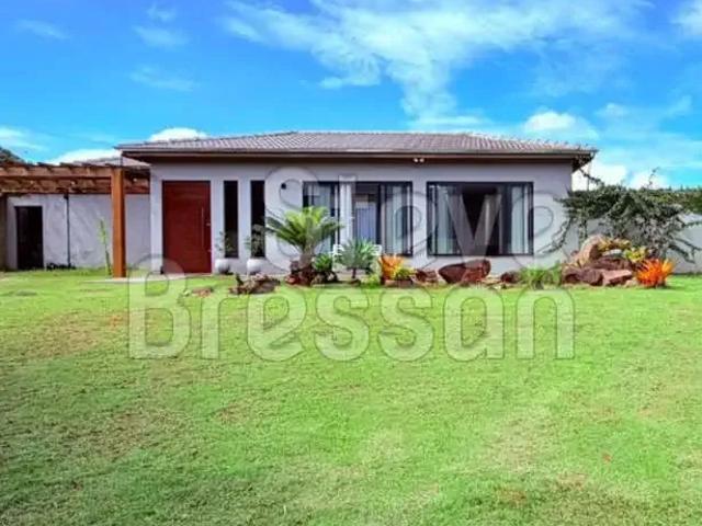 Casa / Sobrado para Venda em Botucatu/SP Residencial Parque Laguna I 3 Quartos