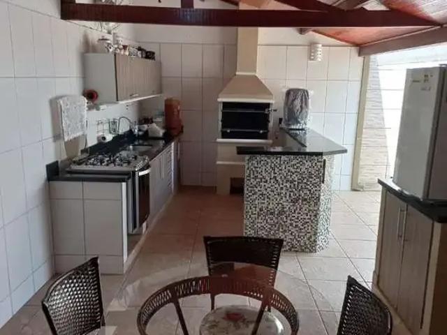 Casa / Sobrado para Venda em Botucatu/SP Vila Casa Branca 3 Quartos