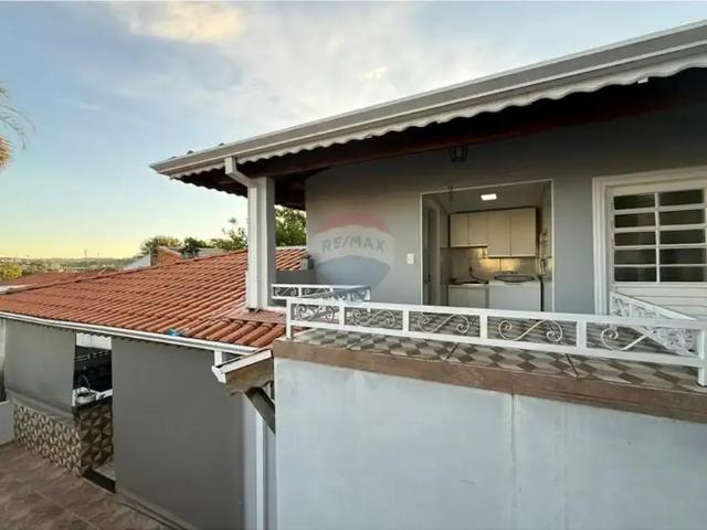 Casa / Sobrado para Venda em Botucatu/SP Vila Casa Branca 3 Quartos
