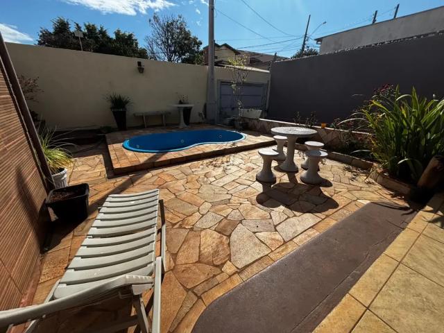 Casa / Sobrado para Venda em Botucatu/SP Vila Cidade Jardim 3 Quartos