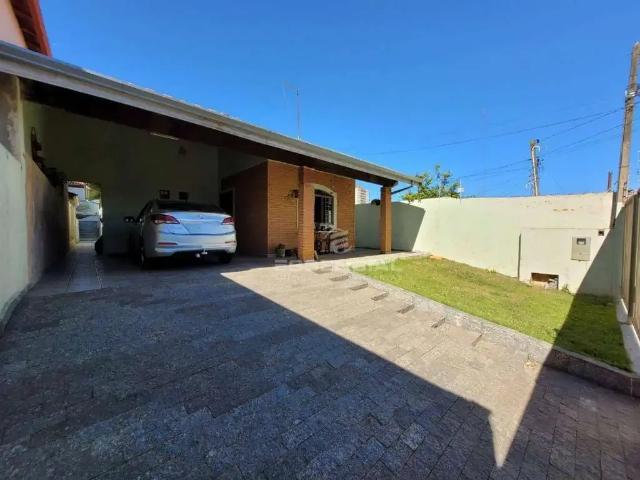 Casa / Sobrado para Venda em Botucatu/SP Vila Assumpção 4 Quartos