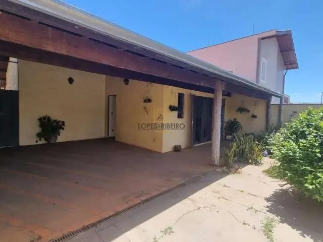 Casa / Sobrado para Venda em Botucatu/SP Vila São Lúcio 3 Quartos