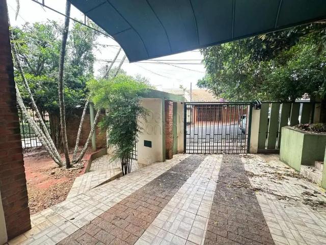 Casa / Sobrado para Venda em Botucatu/SP Vila São Lúcio 4 Quartos