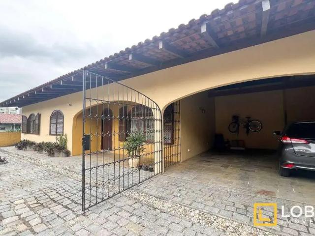 Casa / Sobrado para Venda em Blumenau/SC Água Verde 3 Quartos