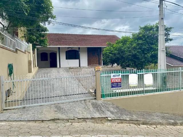 Casa / Sobrado para Venda em Blumenau/SC Água Verde 3 Quartos