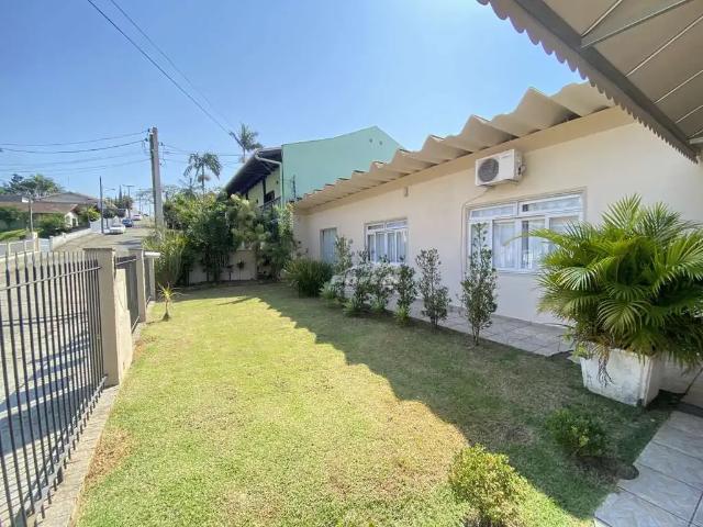 Casa / Sobrado para Venda em Blumenau/SC Água Verde 3 Quartos