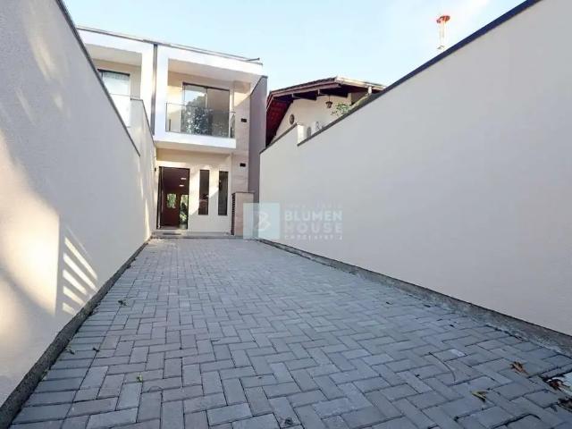 Casa / Sobrado para Venda em Blumenau/SC Água Verde 2 Quartos