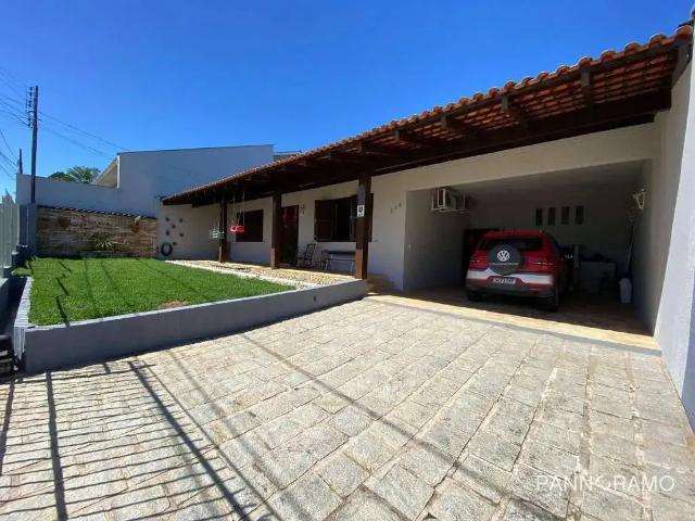 Casa / Sobrado para Venda em Blumenau/SC Água Verde 4 Quartos