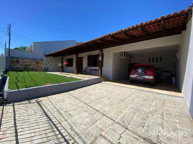 Casa / Sobrado para Venda em Blumenau/SC Água Verde 4 Quartos