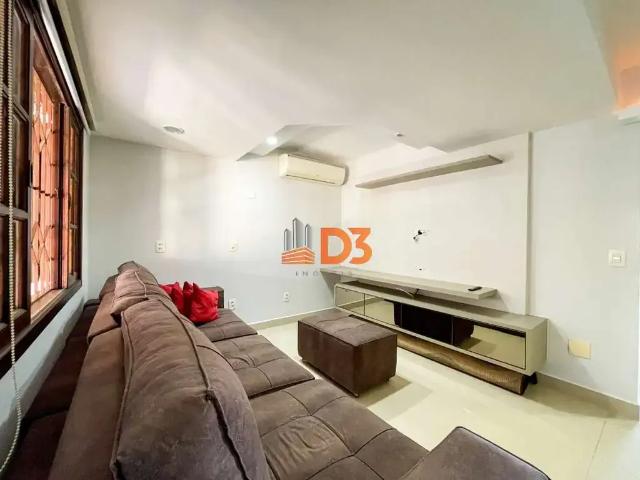 Casa / Sobrado para Venda em Blumenau/SC Água Verde 4 Quartos