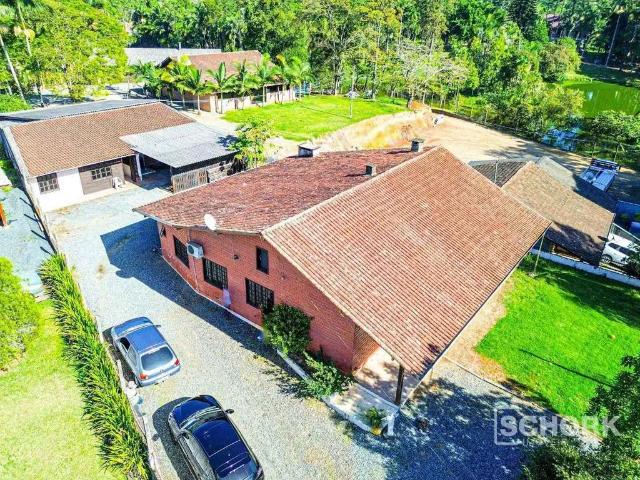 Casa / Sobrado para Venda em Blumenau/SC Badenfurt 5 Quartos
