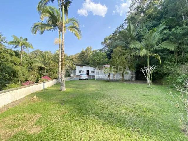 Casa / Sobrado para Venda em Blumenau/SC Badenfurt 6 Quartos