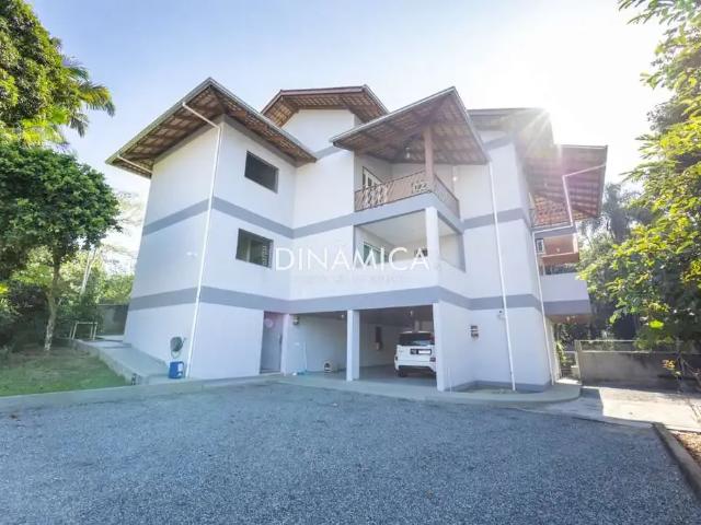 Casa / Sobrado para Venda em Blumenau/SC Badenfurt 6 Quartos